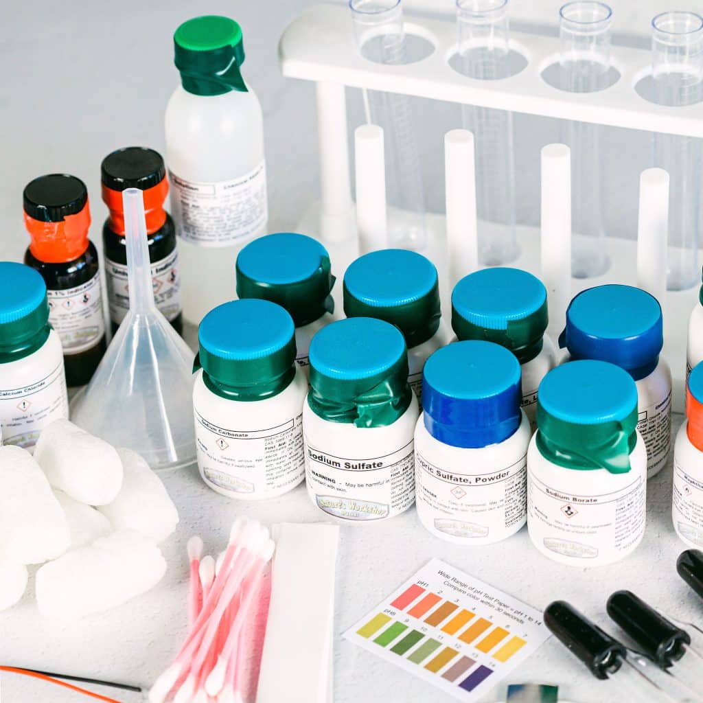 Advanced Chemistry Lab Set - Apologia