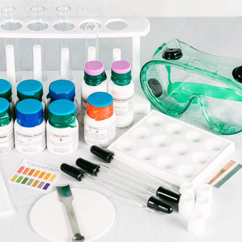 Advanced Chemistry Lab Set - Apologia